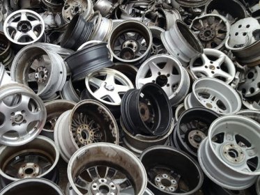 Alu Felgen (mit Anhaftung) - Mohr Schrotthandel und Demontage